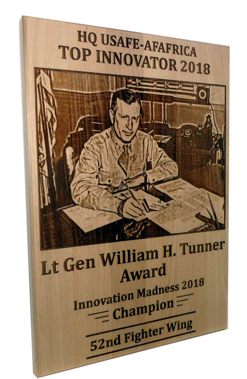 Lt-Gen-Tunner-Award | Trophy Center