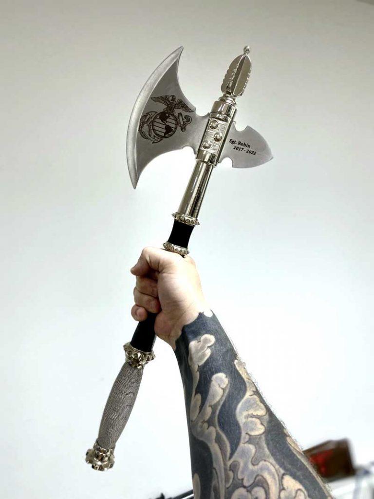 USMC-AXE | Trophy Center